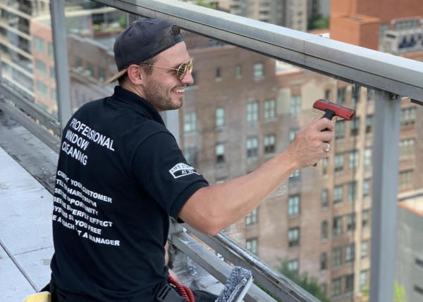Regular Window Washing Service in New York City near me